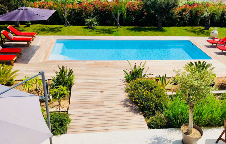 Installation piscine coque polyester en 15 étapes | SPA Piscines